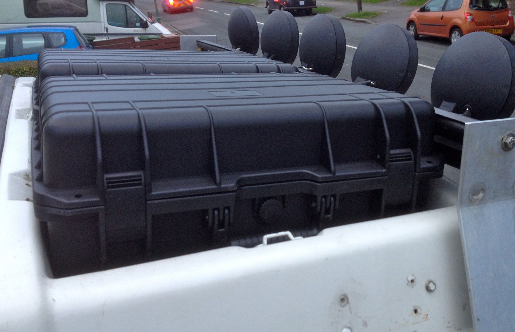 TheSamba.com :: Vanagon - View topic - Rooftop storage boxes