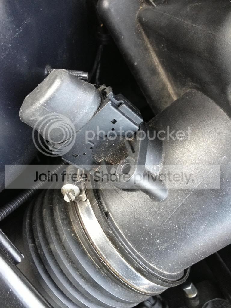 [E46] - Diy - cleaning the maf sensor | The M3cutters